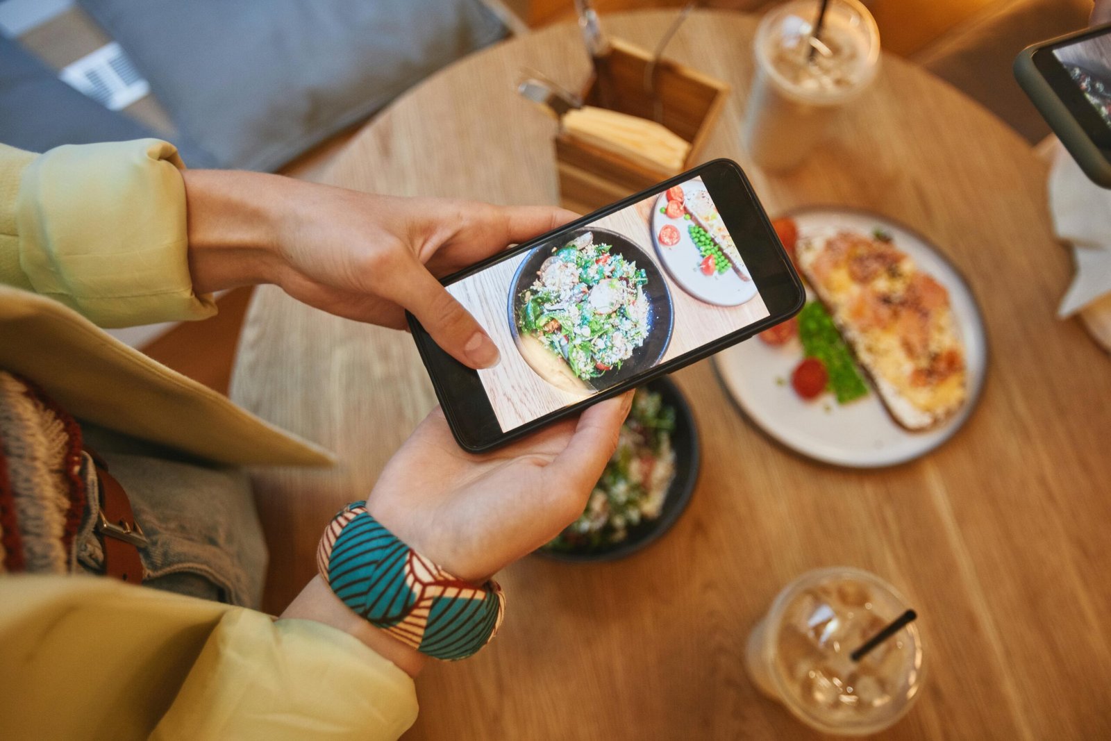 How BiteSight Uses AI to Scan Meals and Calculate Calories Instantly